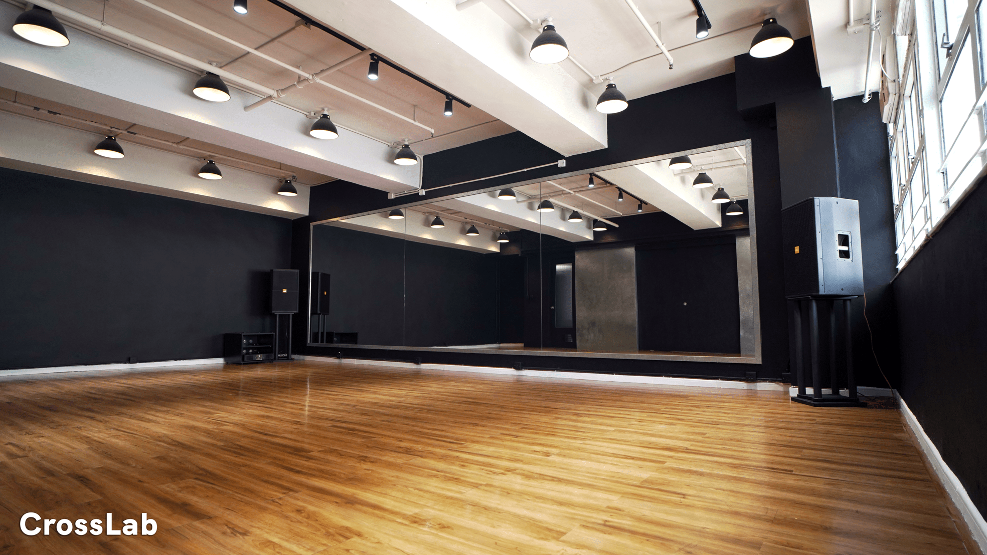 你的 24 小時私人舞蹈室 | 舞蹈室租用 | CrossLab